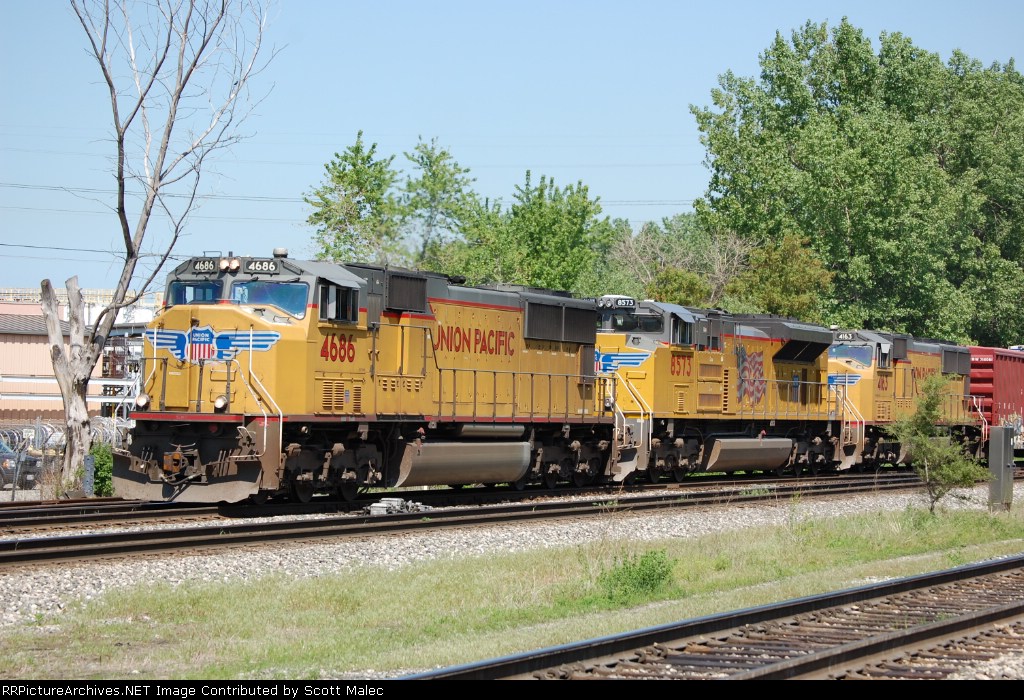 UP 4686, 8573 & 4163